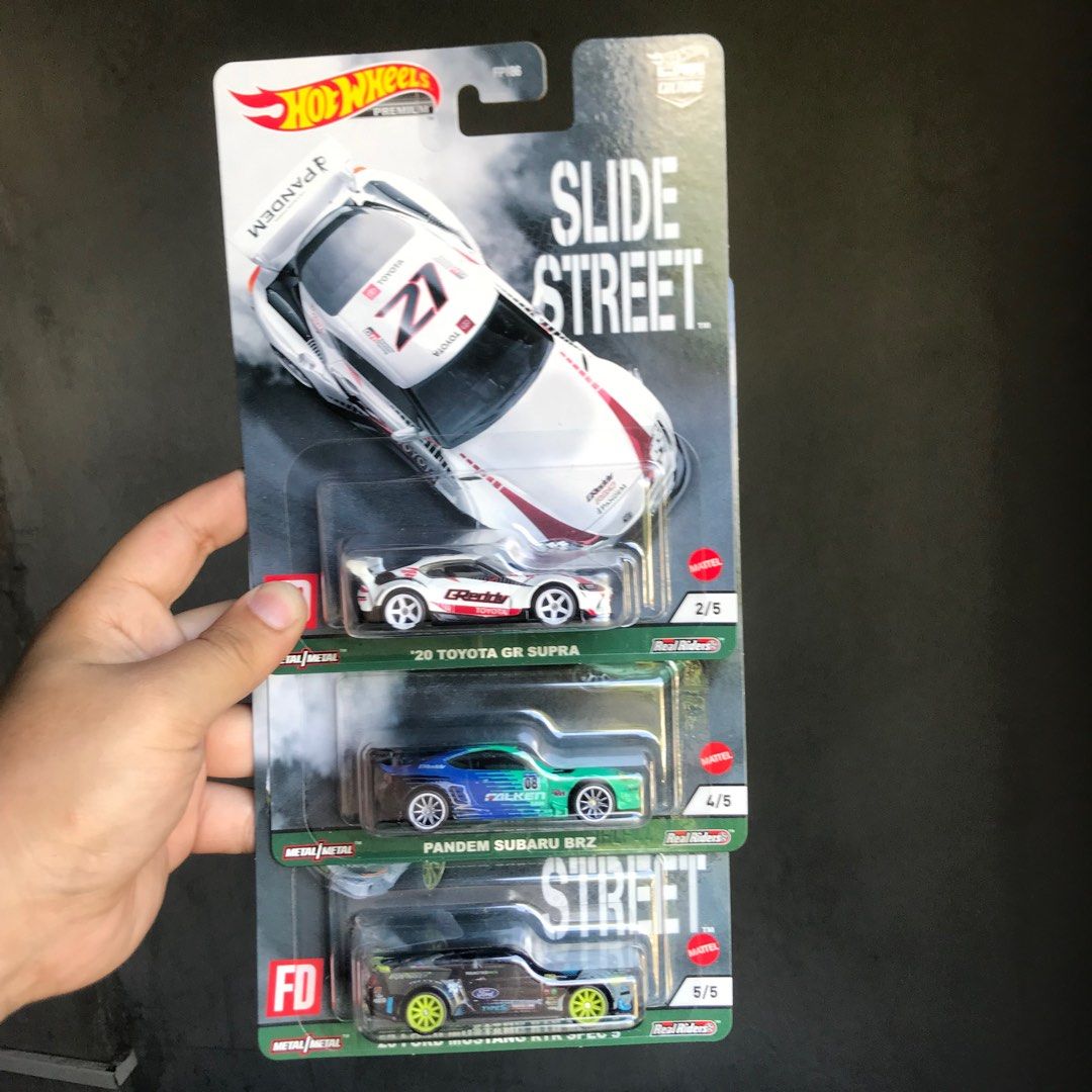 HOT WHEELS SLIDE STREET TOYOTA SUPRA / SUBARU BRZ / FORD MUSTANG ...