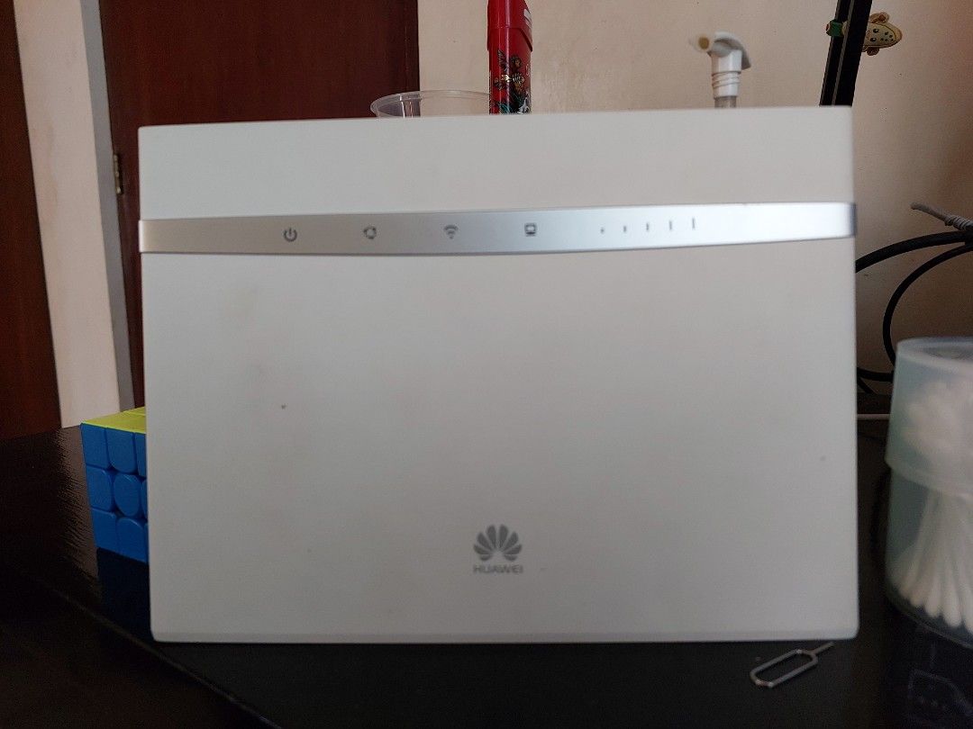Huawei B525s 65a LTE Router (White Mamba), Computers & Tech, Parts ...