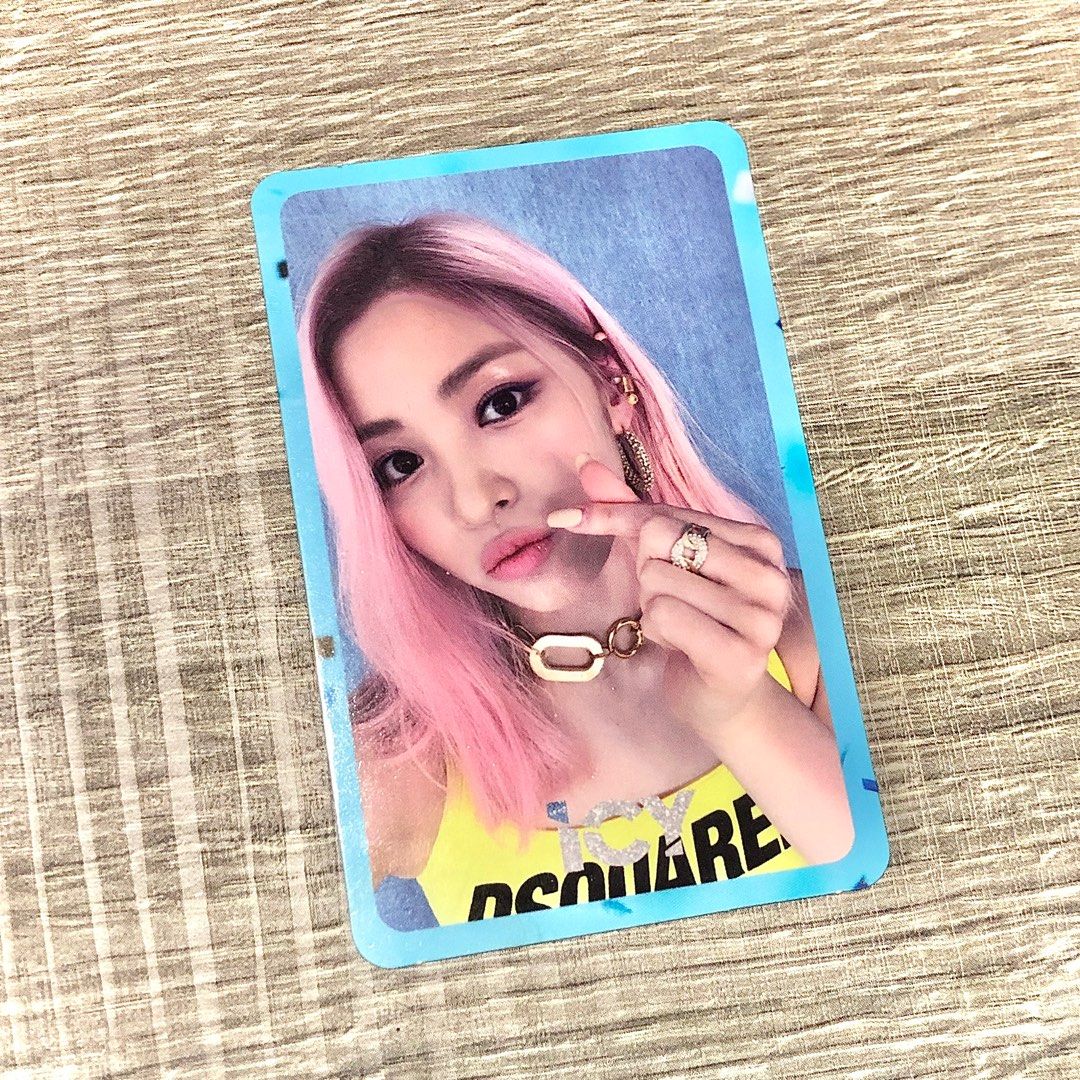 Itzy Ryujin Itz Icy Border Finger Heart Pc On Carousell