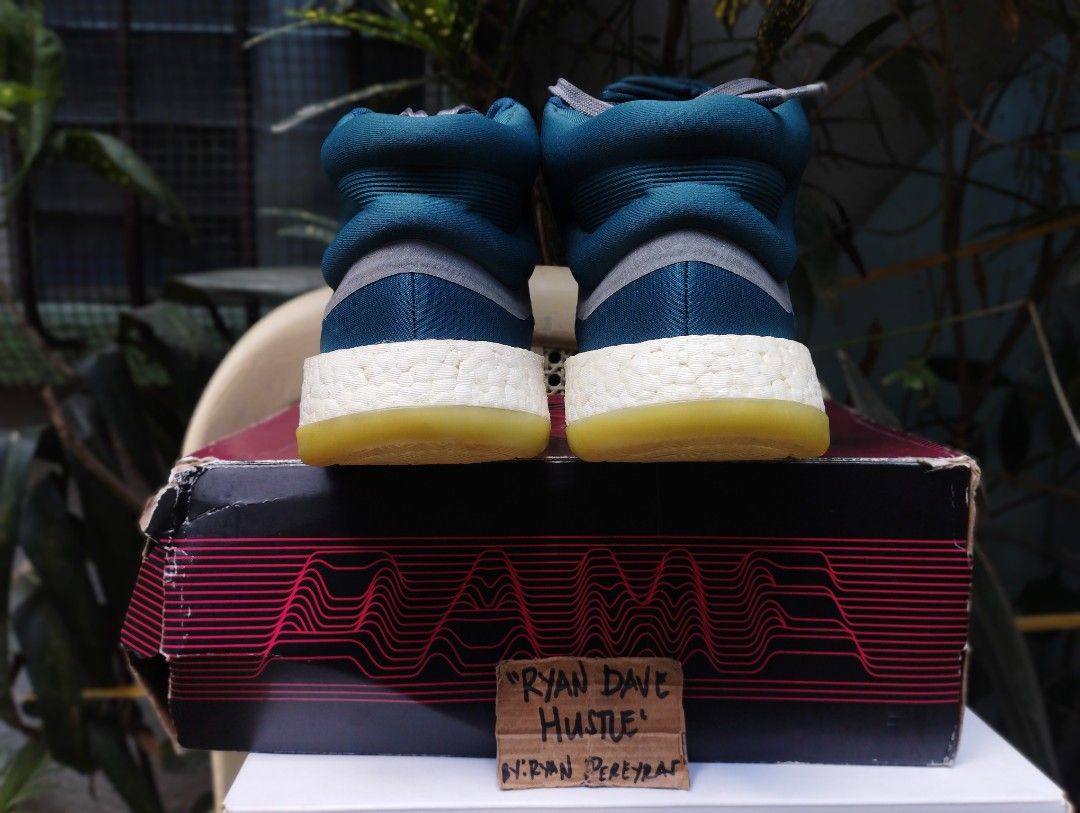 KD 13 Marquee Boost, Men's Fashion, Footwear, Sneakers on Carousell