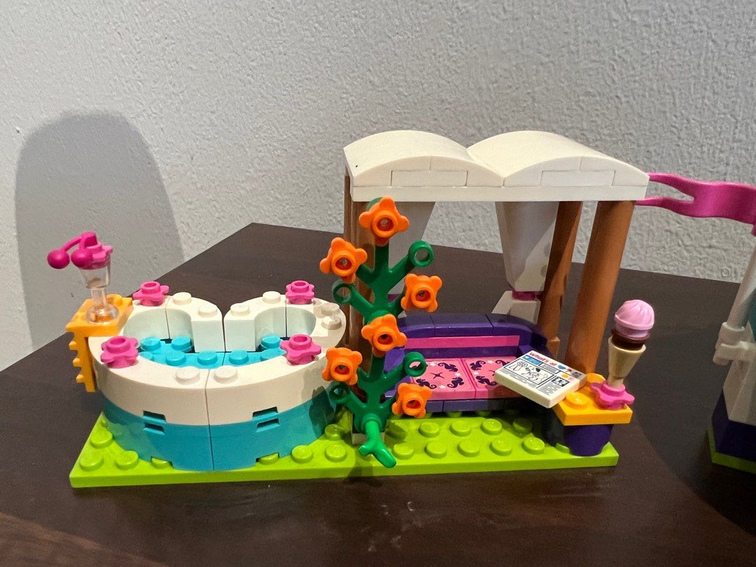 Lego - Swimming pool set, Hobbies & Toys, Toys & Games on Carousell