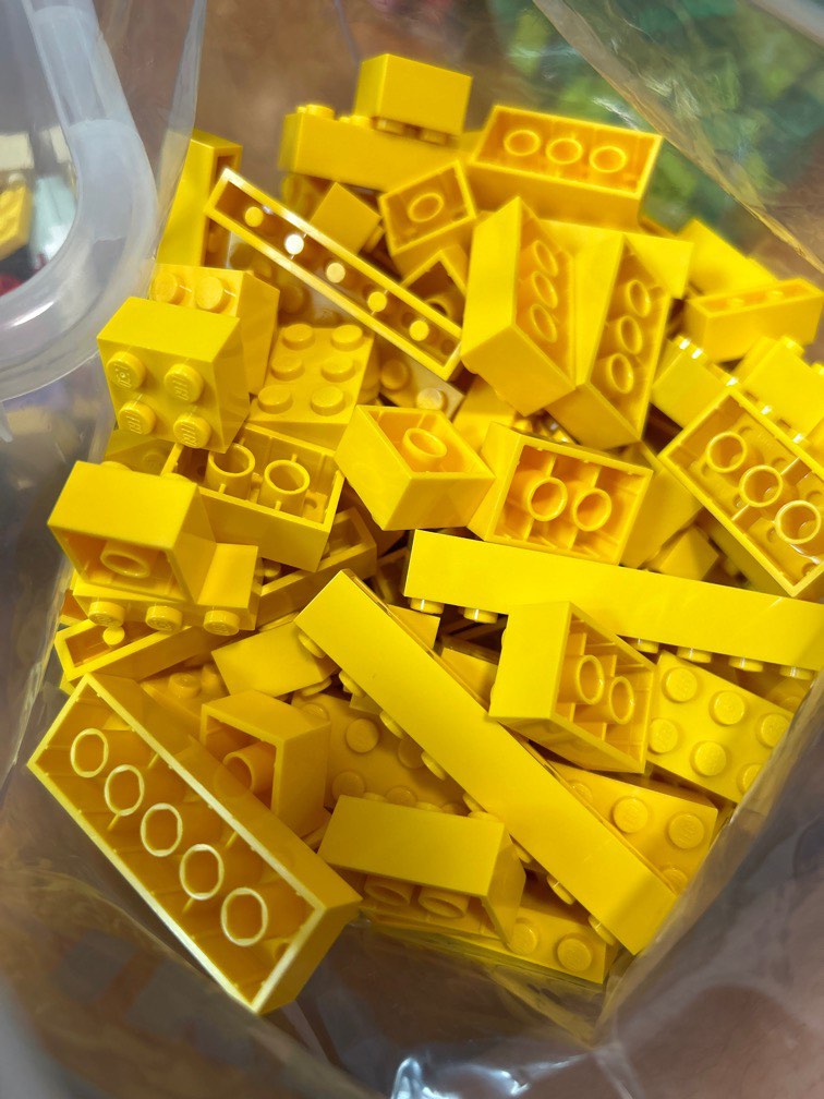 Lego yellow bricks, Hobbies & Toys, Toys & Games on Carousell