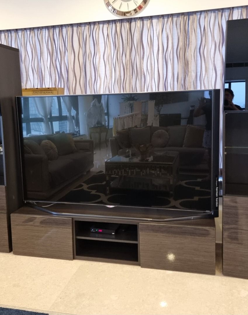 LG 79 inch (79UB980T) 4K UHD TV for clearance, TV & Home Appliances, TV & Entertainment, TV on ...