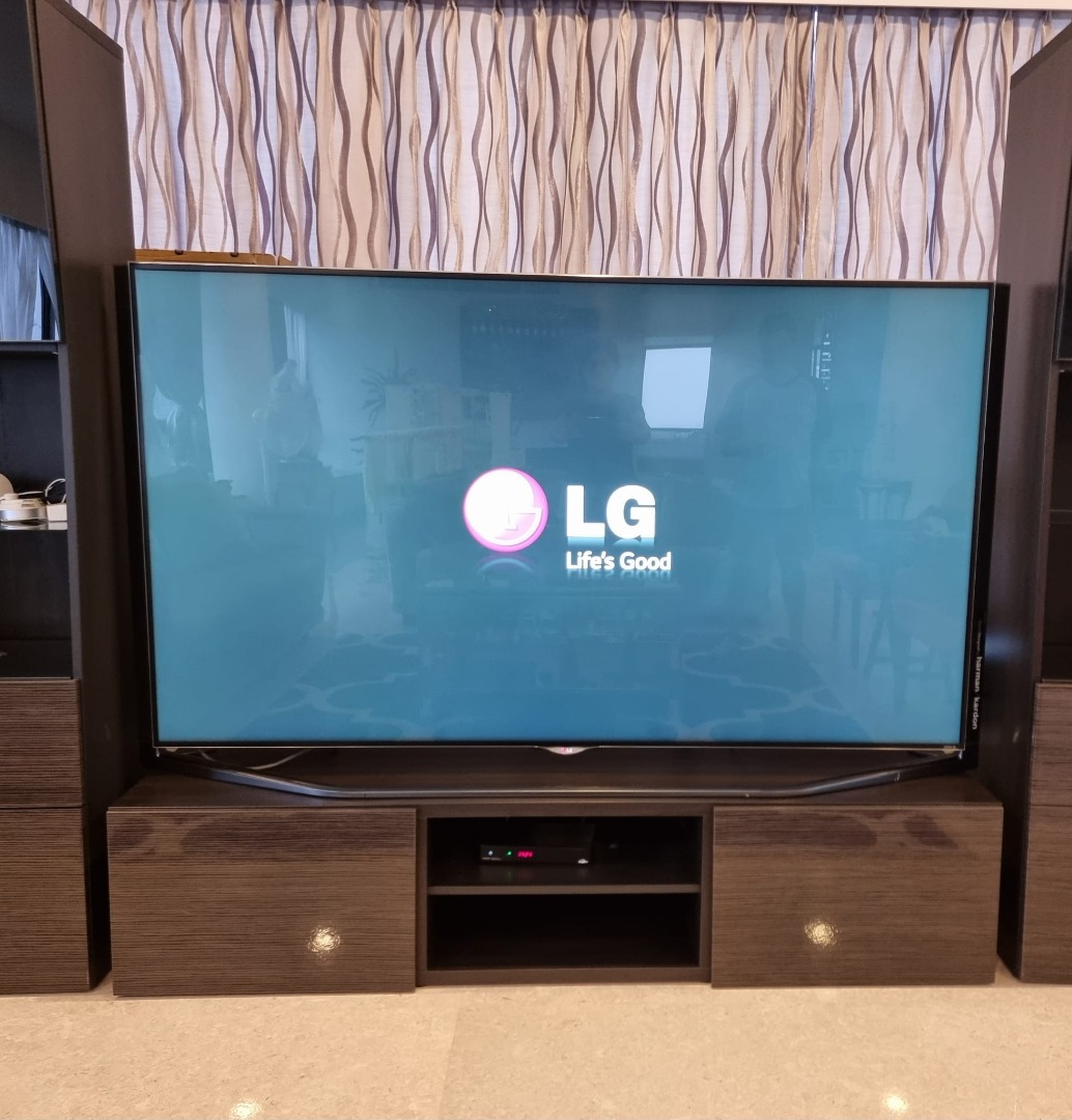 LG 79 inch (79UB980T) 4K UHD TV for clearance, TV & Home Appliances, TV & Entertainment, TV on ...