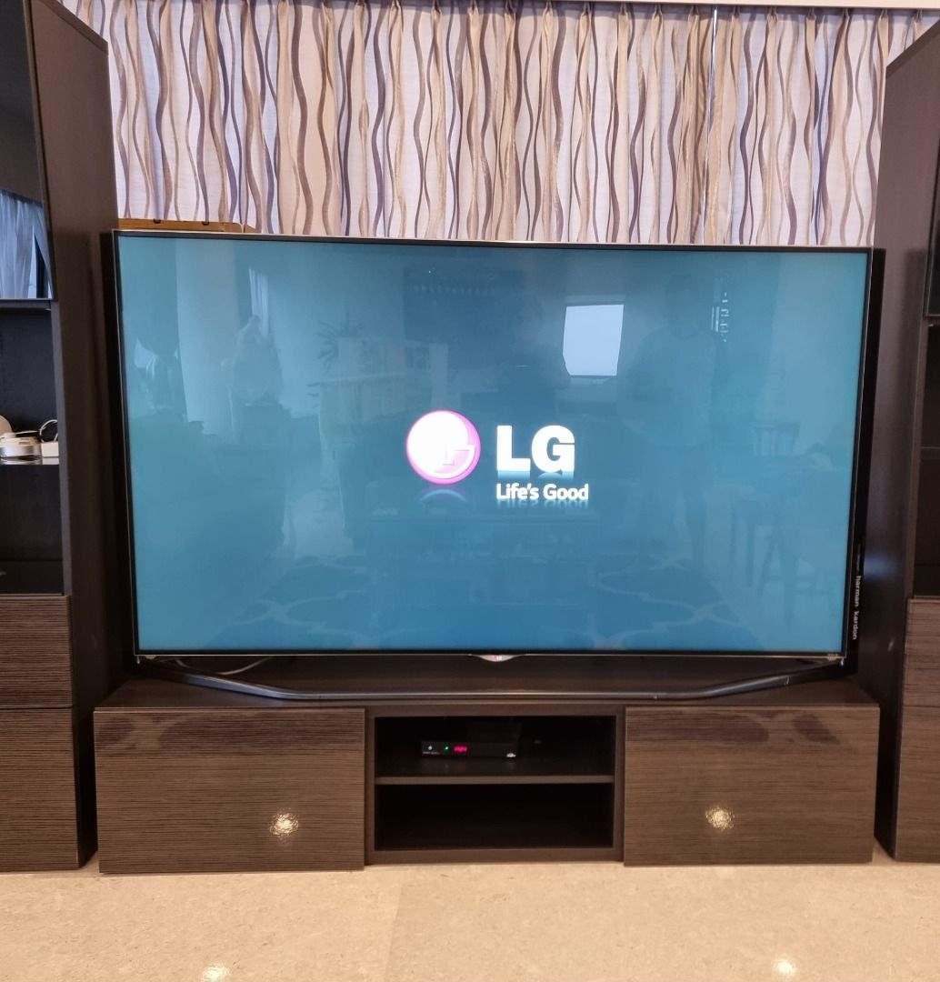 LG 79 inch (79UB980T) 4K UHD TV for clearance, TV & Home Appliances, TV ...