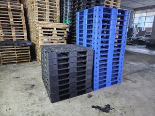Look New Wooden Pallet 110cm x 110cm x 15cm, Furniture & Home Living ...