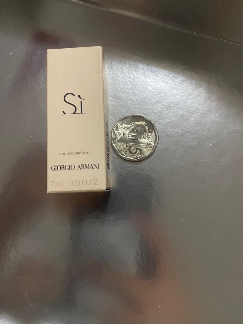 MINI Perfume Si Giorgio Armani, Beauty & Personal Care, Fragrance ...