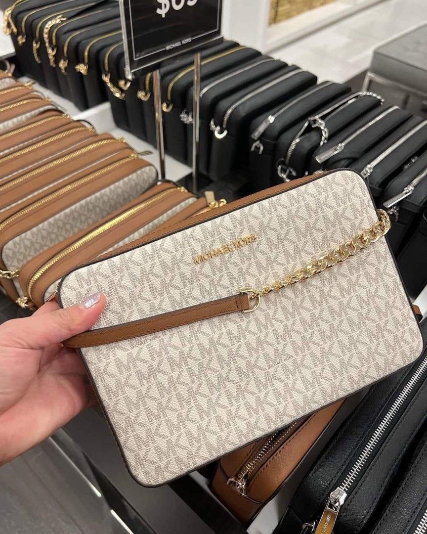 MK EW Jetset Crossbody Bag, Luxury, Bags & Wallets on Carousell