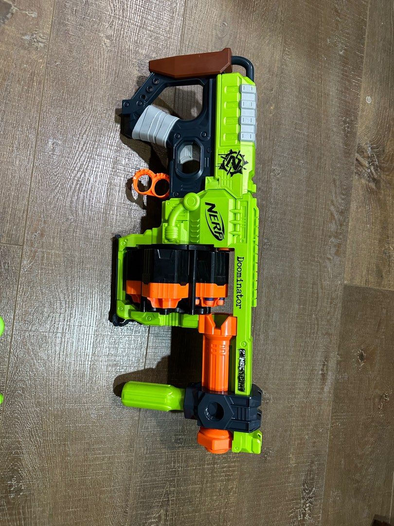 Nerf zombie strike set doominator dreadbolt, Hobbies & Toys, Toys ...