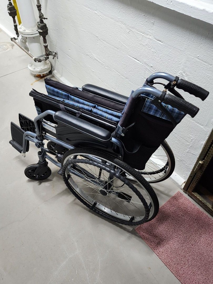 Normal sized wheelchair used 5 times only, Health & Nutrition ...