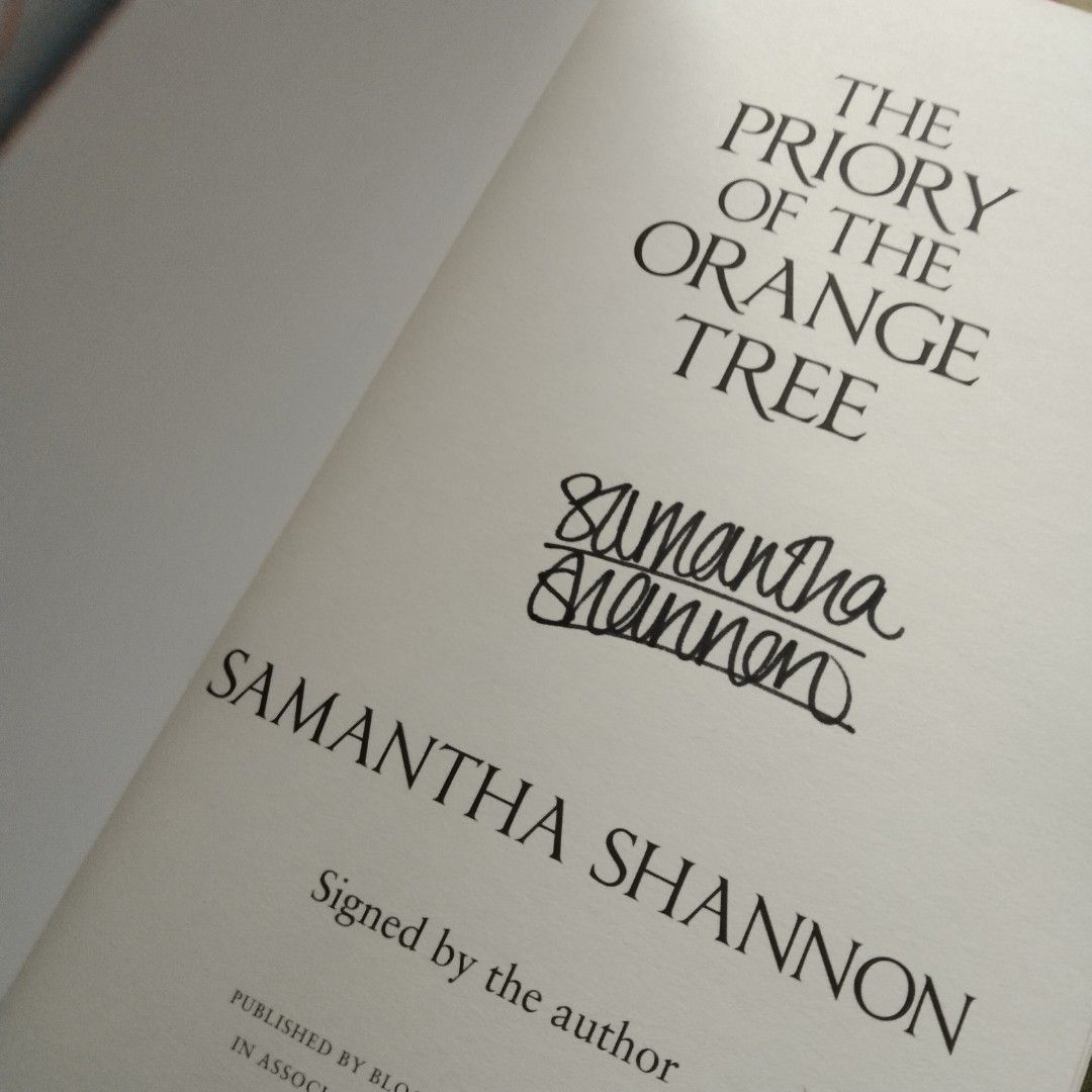 [ONHAND - ILLUMICRATE ED] The Roots of Chaos Set (The Priory of the ...
