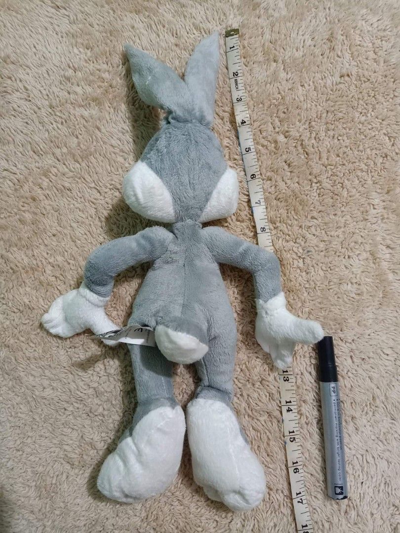ORIGINAL LOONEY TUNES BUGS BUNNY, Hobbies & Toys, Toys & Games on Carousell