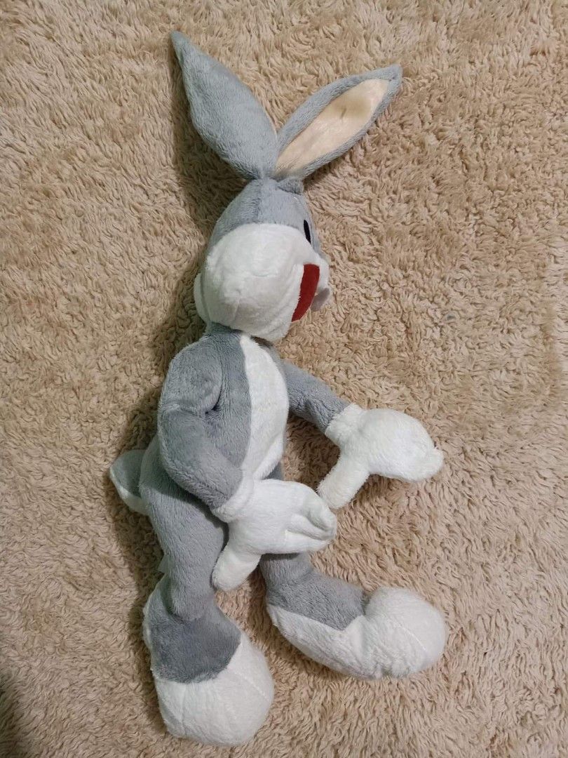 ORIGINAL LOONEY TUNES BUGS BUNNY, Hobbies & Toys, Toys & Games on Carousell
