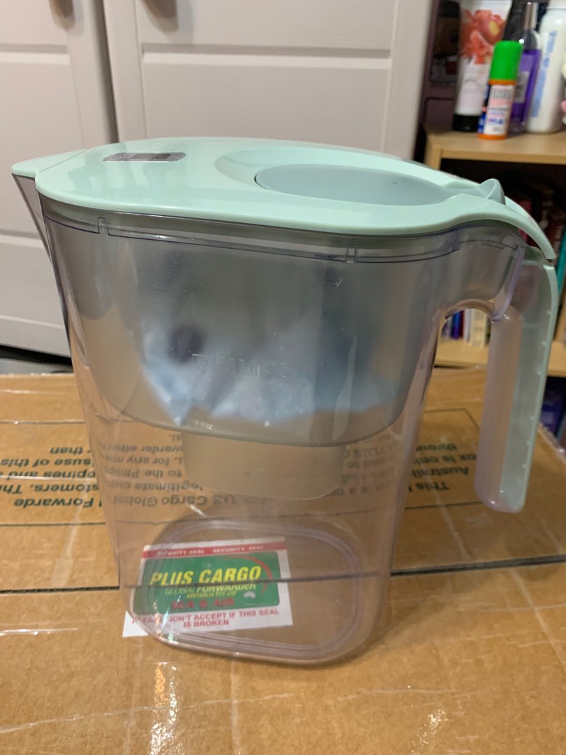 Philips pitcher with FREE filter, Furniture & Home Living, Kitchenware ...