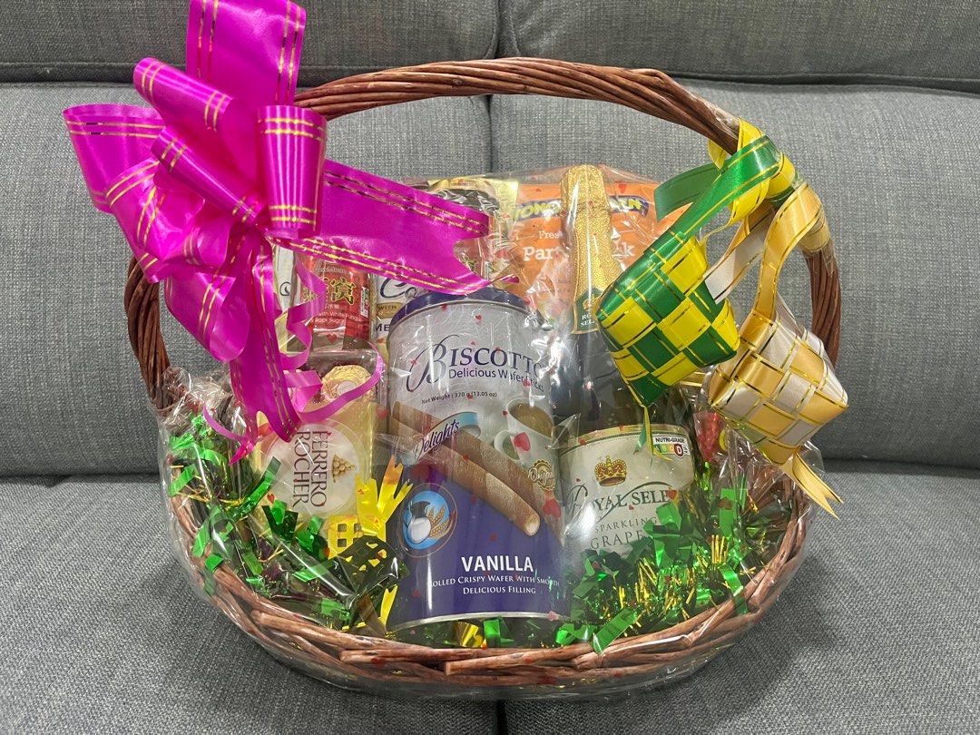 Free express delivery .Premium Hari Raya Hampers include free message ...