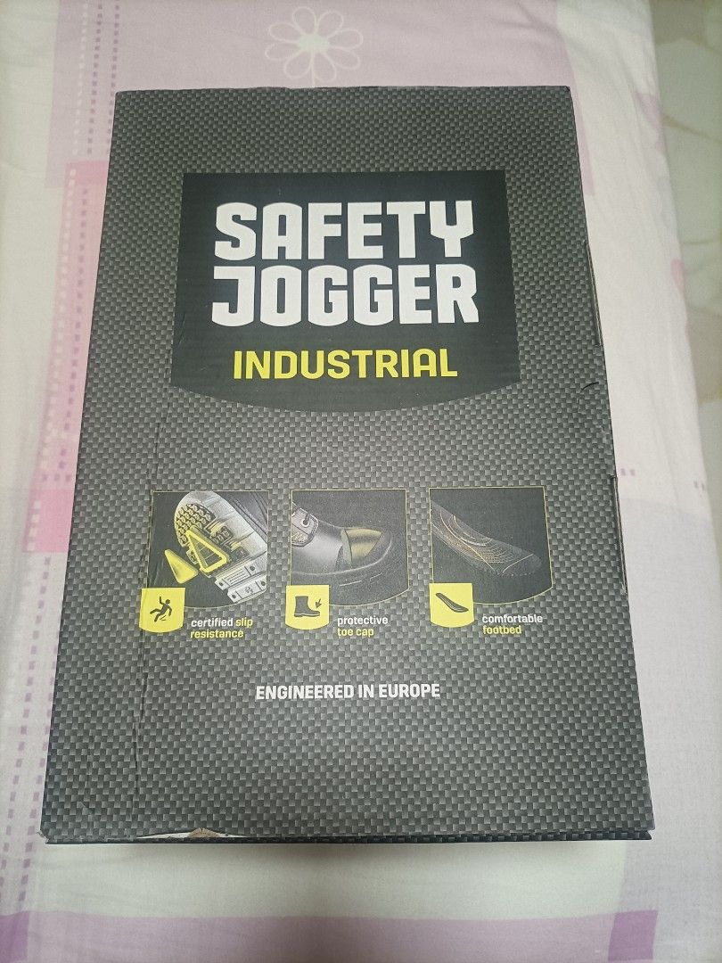 Safety jogger safety shoes, Men's Fashion, Footwear, Boots on Carousell