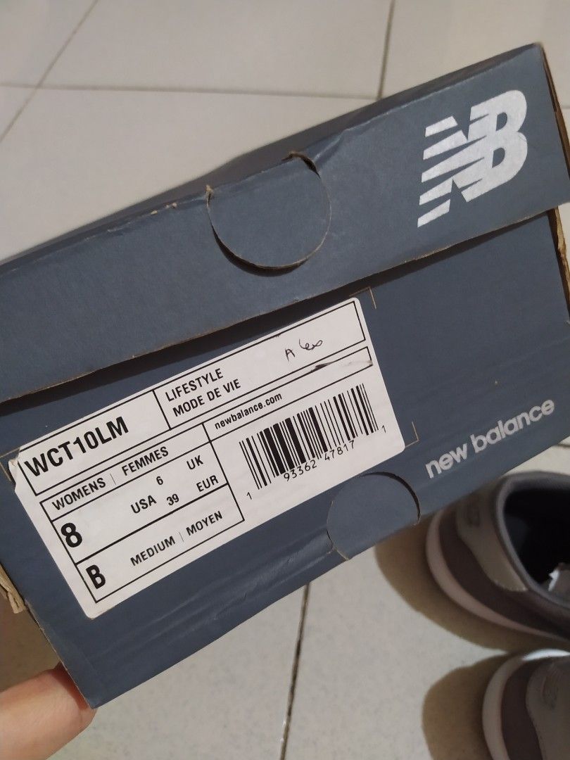Sepatu New Balance NB Shoes Original, Fesyen Wanita, Sepatu di Carousell
