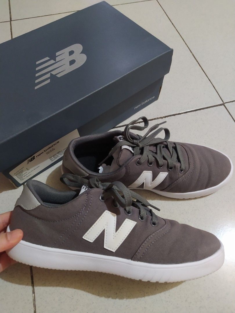 Sepatu New Balance NB Shoes Original, Fesyen Wanita, Sepatu di Carousell