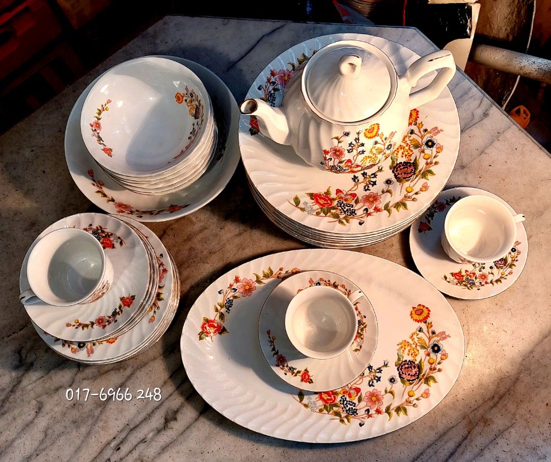 Set pinggan bunga vintage/antik/antique, Hobbies & Toys, Collectibles ...