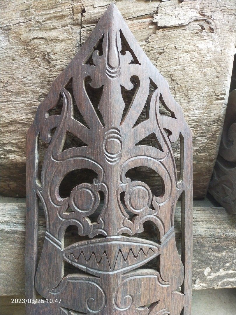 Tameng Dayak Kalimantan kayu besi on Carousell