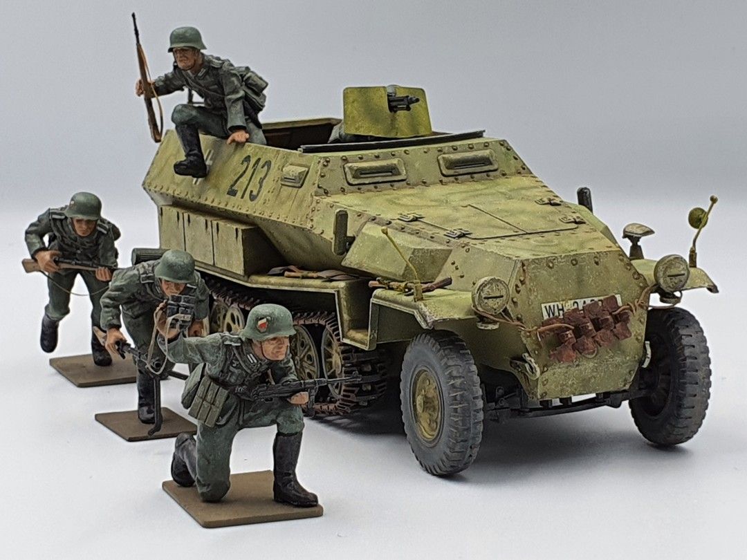 Tamiya 1/35 sd kfz 251 halftrack assembled model kit, Hobbies & Toys ...