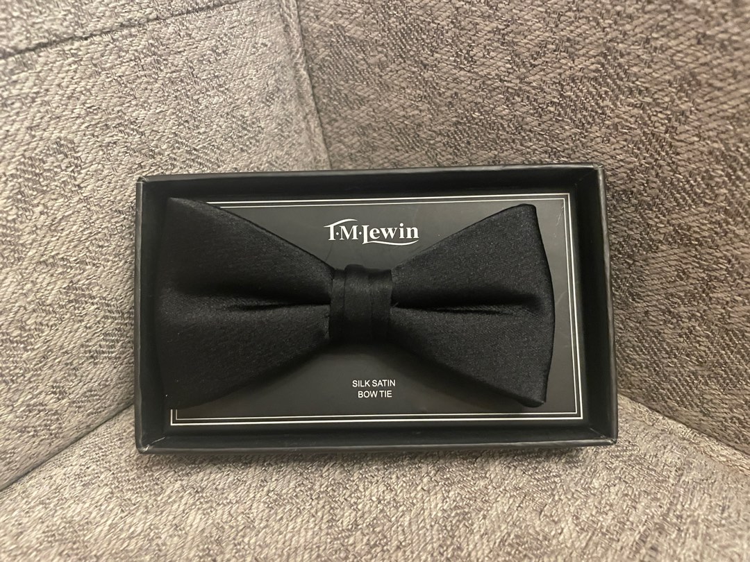 T.M. Lewin Silk Satin Bow Tie, Men's Fashion, Watches & Accessories ...