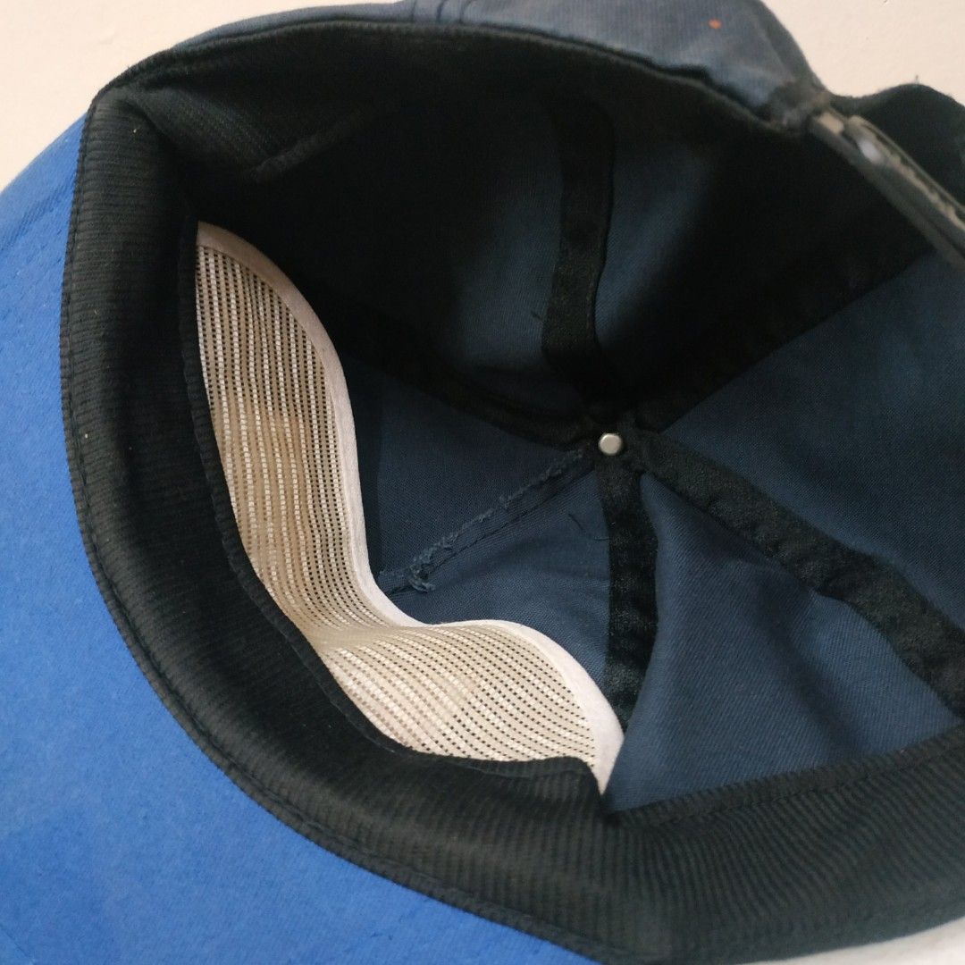 Topi Vintage Reebok, Fesyen Pria, Aksesoris, Topi di Carousell