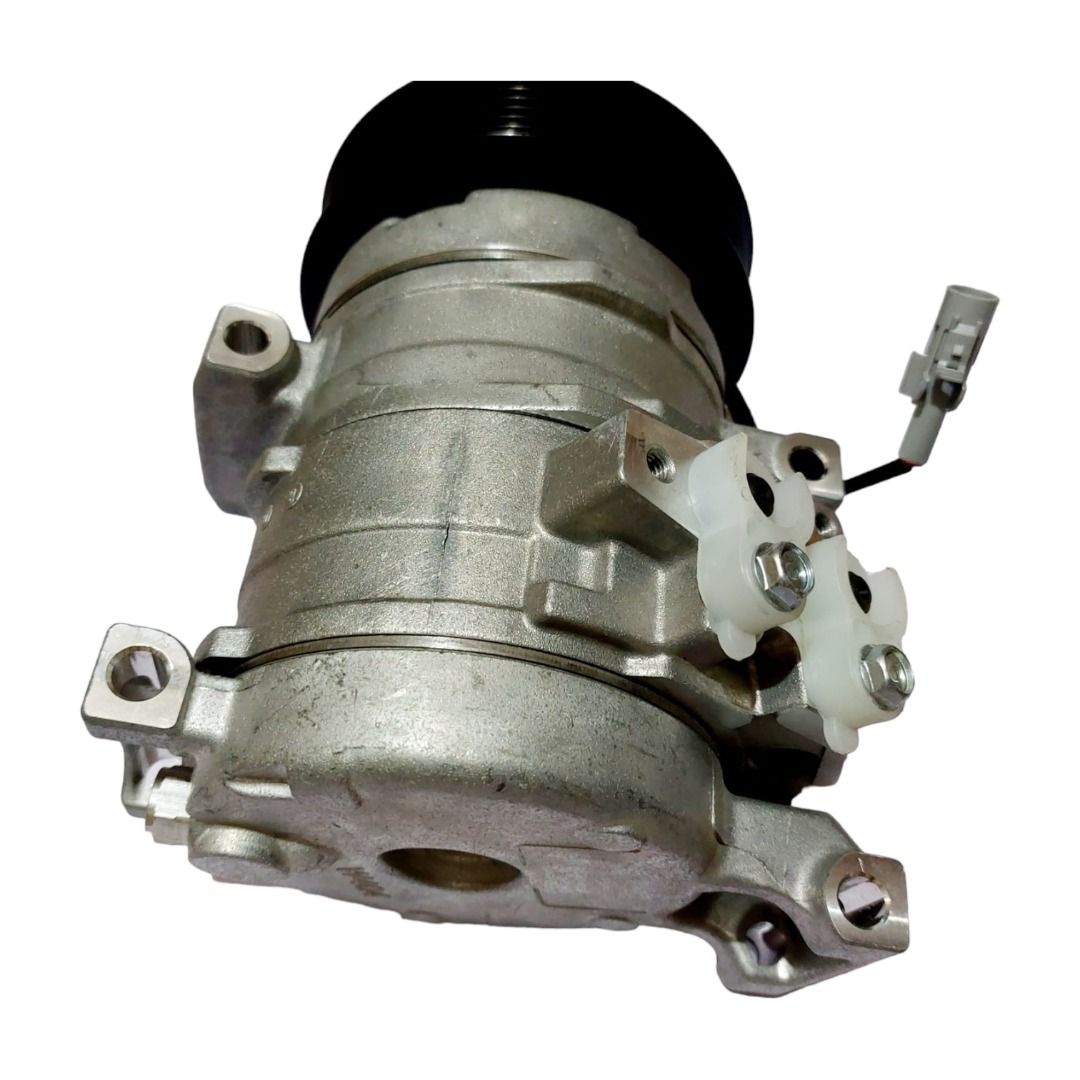 Toyota Innova Gas AC Compressor, Car Parts & Accessories, Engine and ...