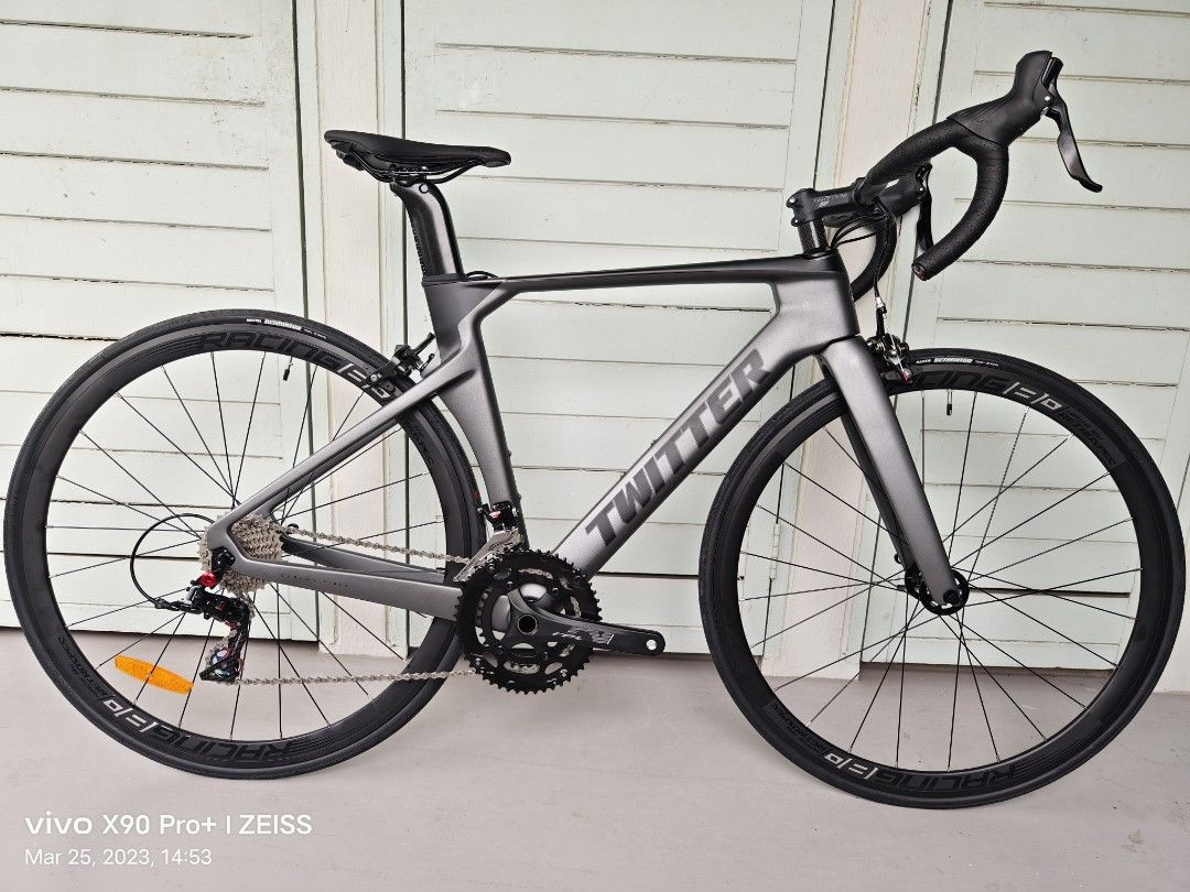 Twitter R5 carbon roadbike newest 2023 model, Sports Equipment ...