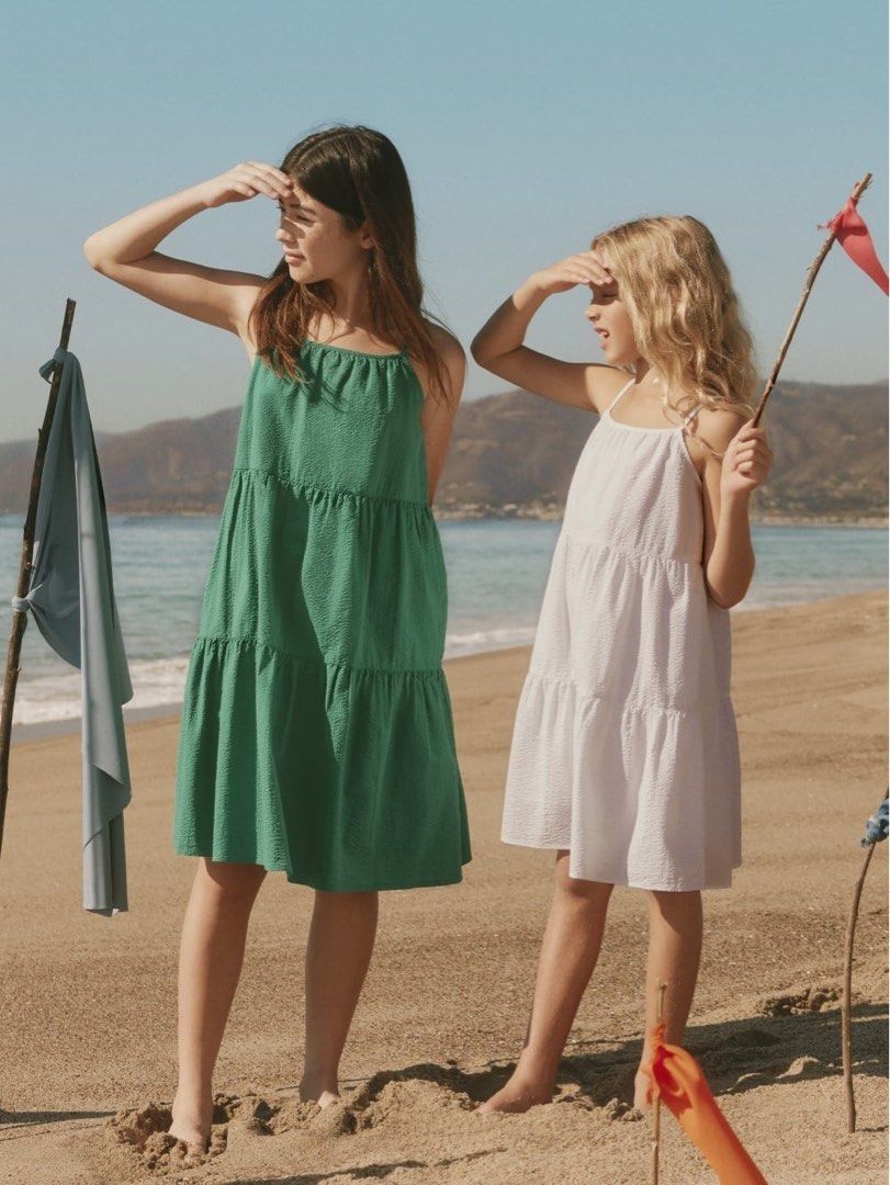 UNIQLO girls seersucker tiered dress, Women's Fashion, Dresses & Sets ...