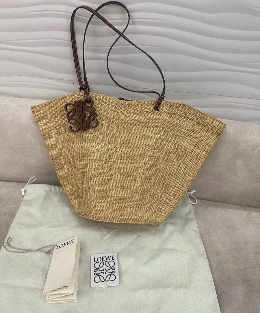 Unused Loewe Shell Basket Bag Elephant Grass/ Calfskin with dustbag ...