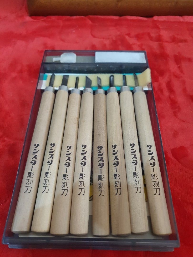 Vintage Handcarving tools Japan Complete set with oil and Sharpening ...