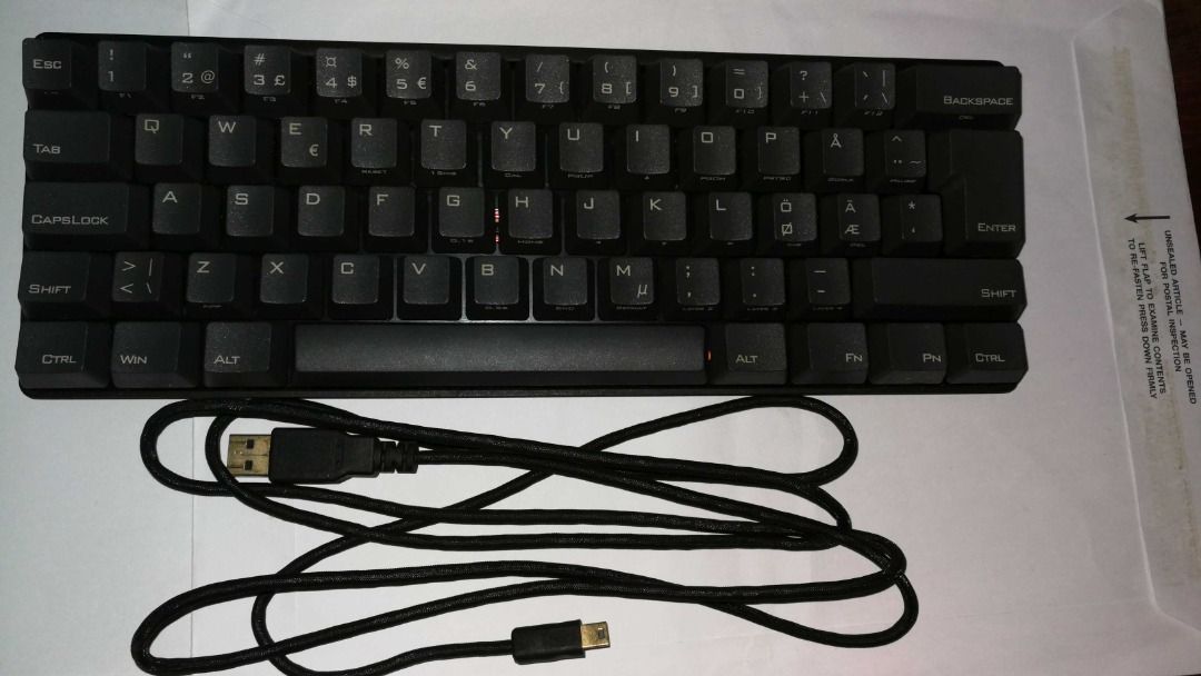 Vortex Pok3r metal casing mechanical keyboard. Black Cherry MX switches ...