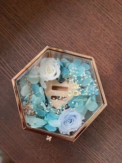 Wedding/ proposal/ ROM ring box with eternal flowers, Hobbies & Toys ...