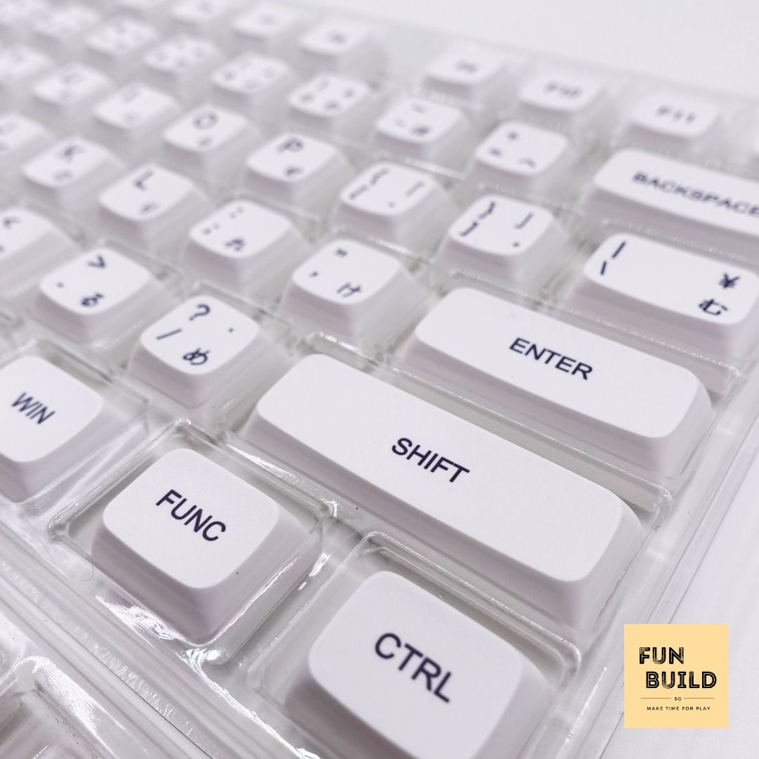 White Minimalist Keycaps - XDA Profile - PBT Dye Sublimation Printing ...
