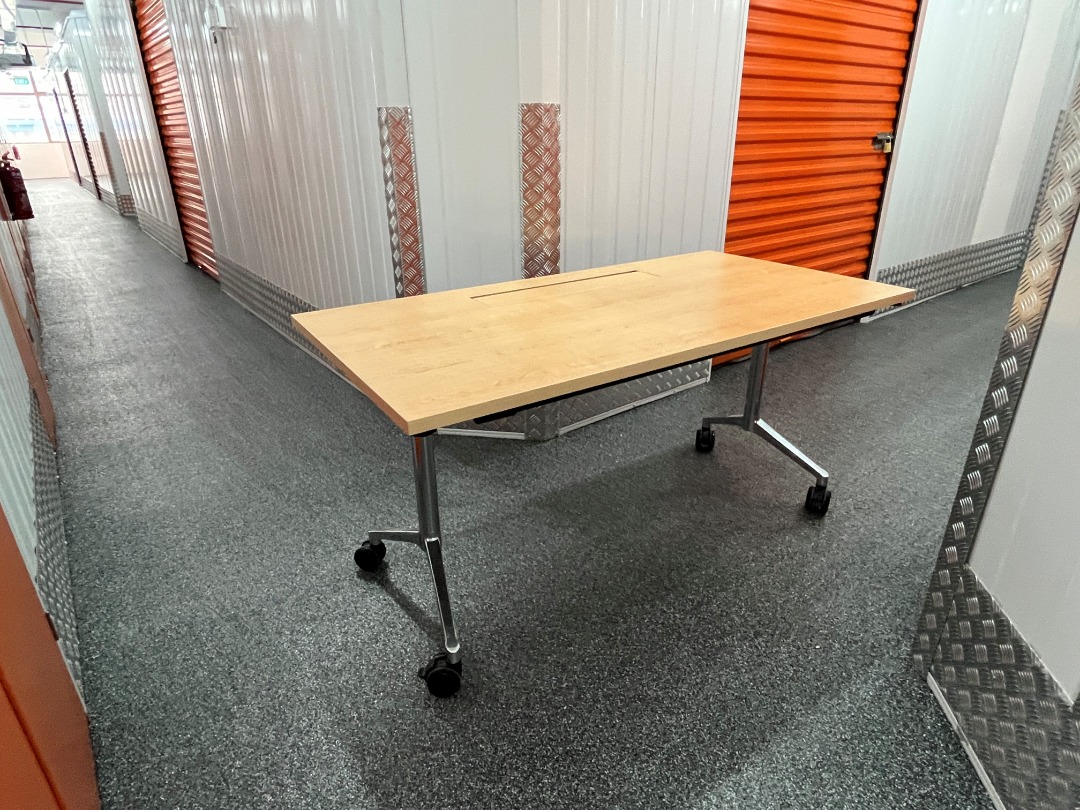 1 unit of foldable work table with castors and cable management ...