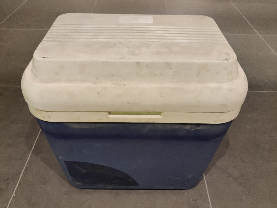 30L Cooler Box, Furniture & Home Living, Kitchenware & Tableware, Food ...