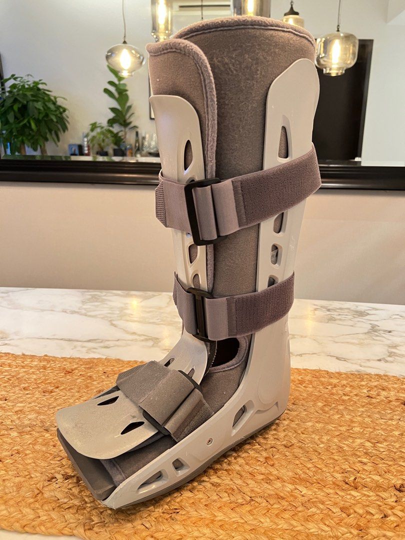 Aircast AirSelect Walker Brace/Walking Boot (Standard), Health ...