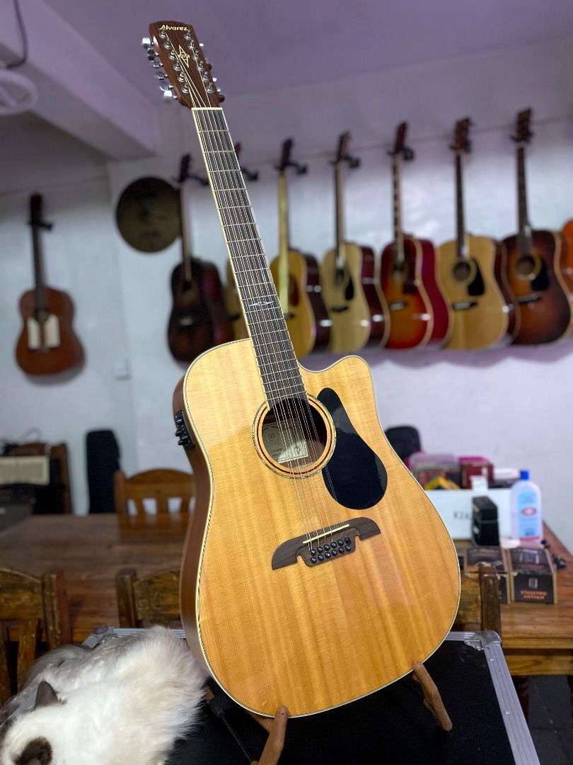 Alvarez AD60-12CE 12 String Guitar, Hobbies & Toys, Music & Media ...