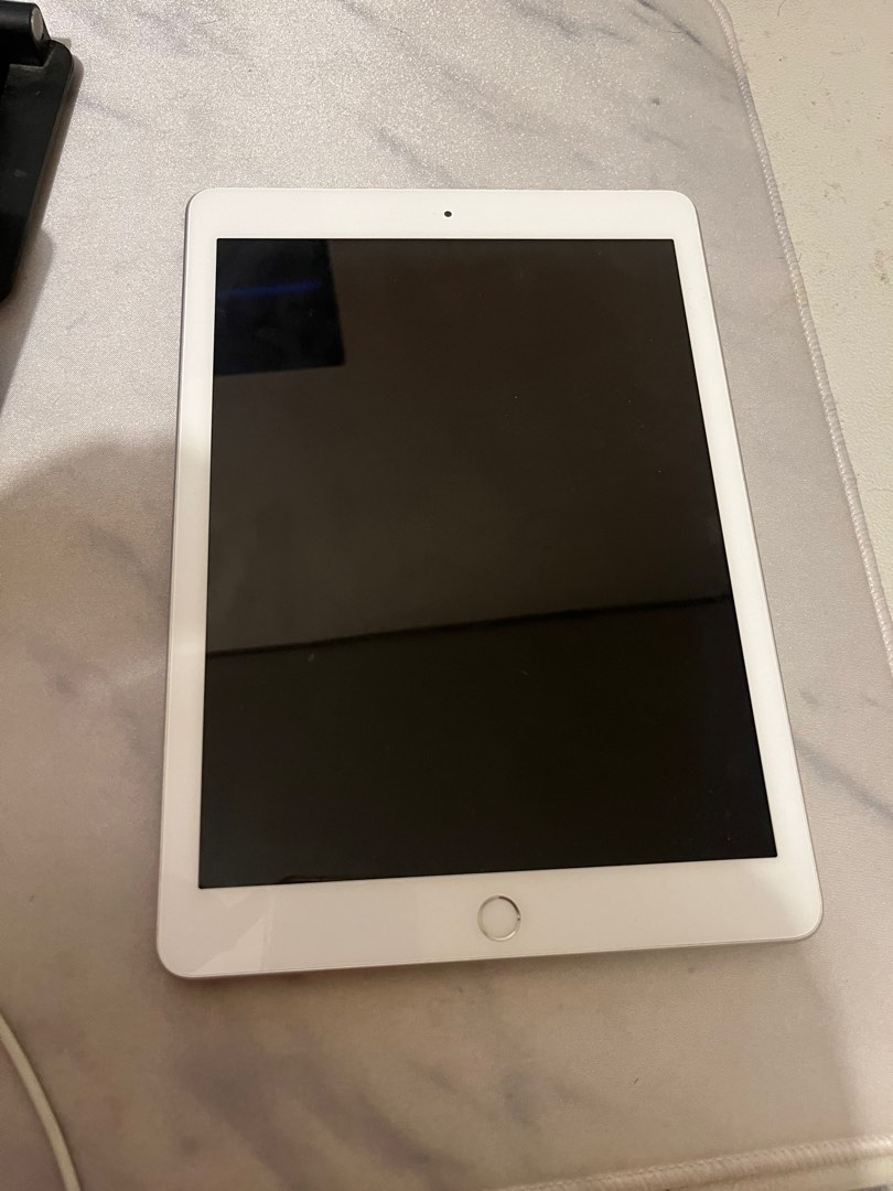 Apple iPad 6th Gen 128 GB, Mobile Phones & Gadgets, Tablets, iPad on ...