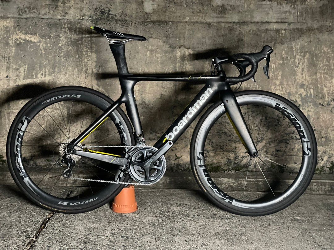 CLEARANCE Boardman Air 9.8 Full Carbon Roadbike, Sports Equipment ...