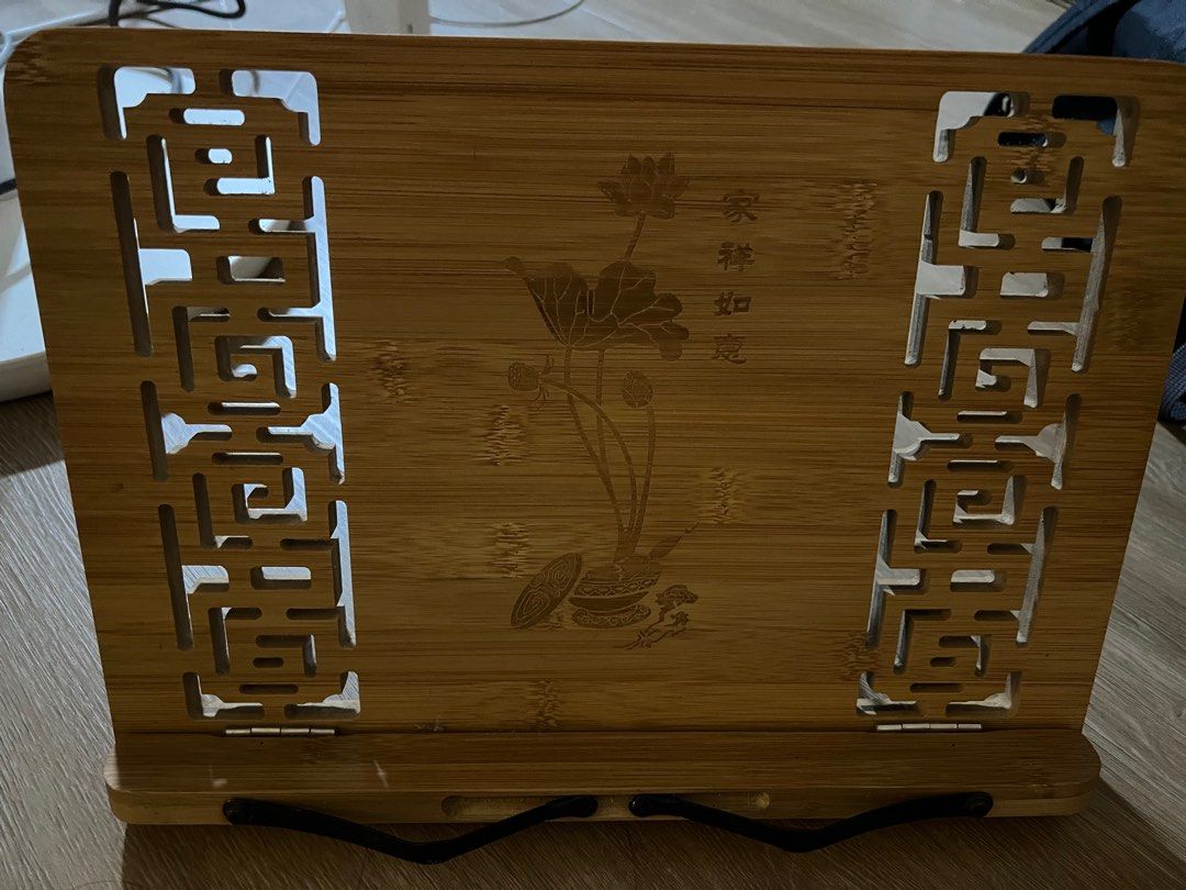 Book handle, Hobbies & Toys, Books & Magazines, Textbooks on Carousell