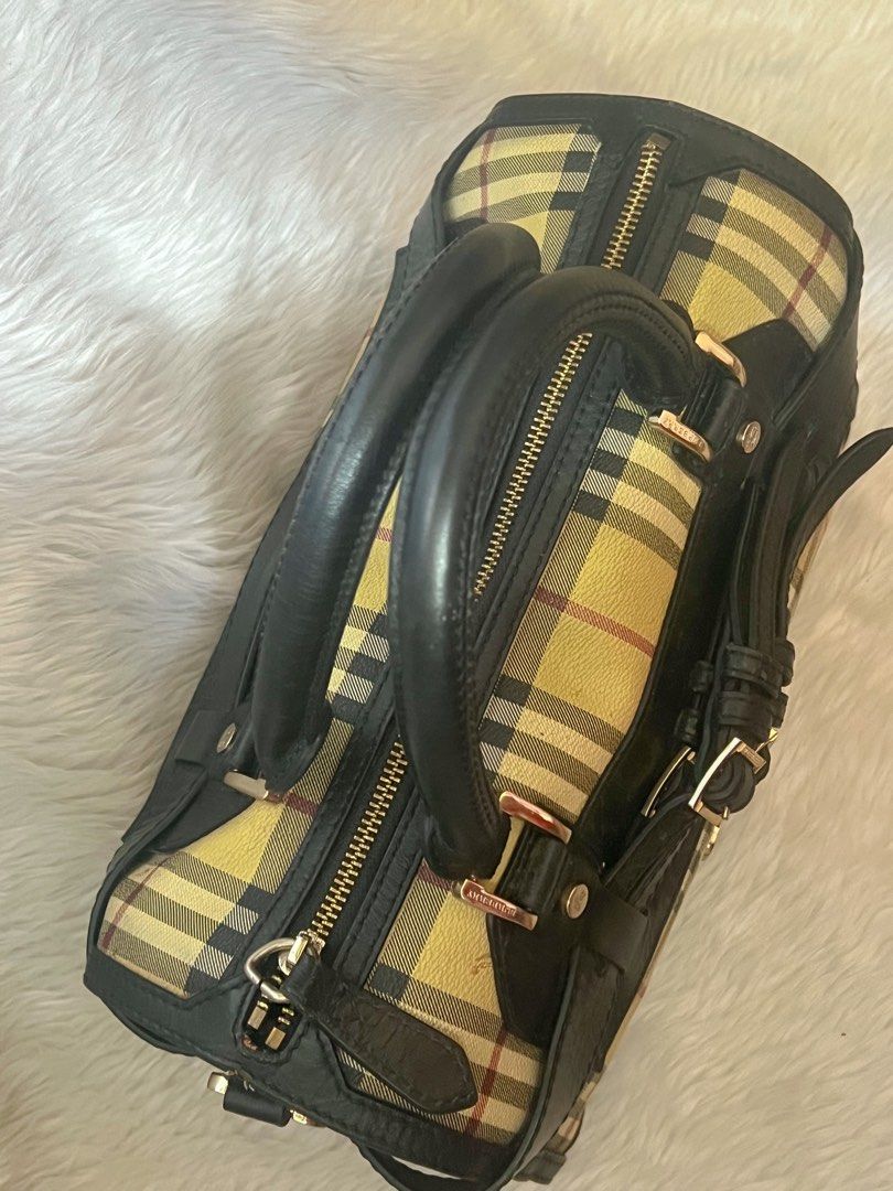 Burberry doctors bag 2way, Luxury, Bags & Wallets on Carousell