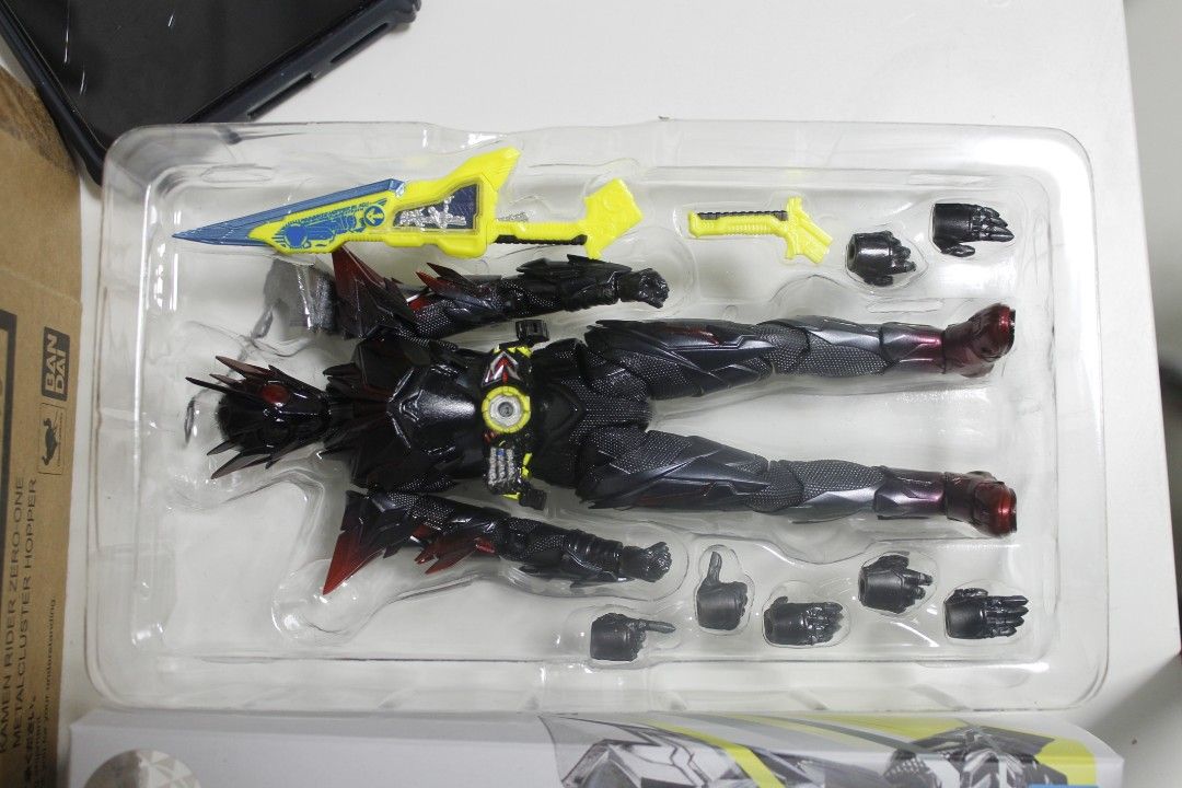 [Custom SHF] Kamen Rider Dark Metal Cluster Hopper, Masked Rider Zero ...