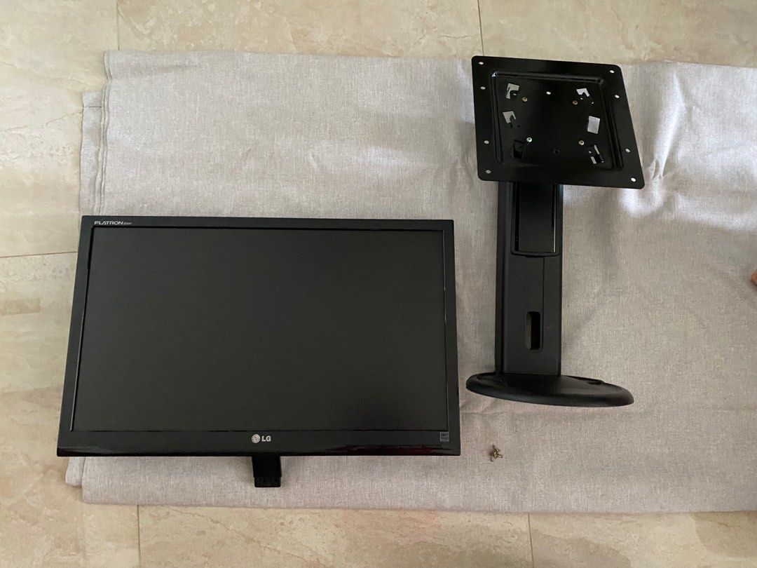 LG Monitor with Stand, Computers & Tech, Parts & Accessories, Monitor ...