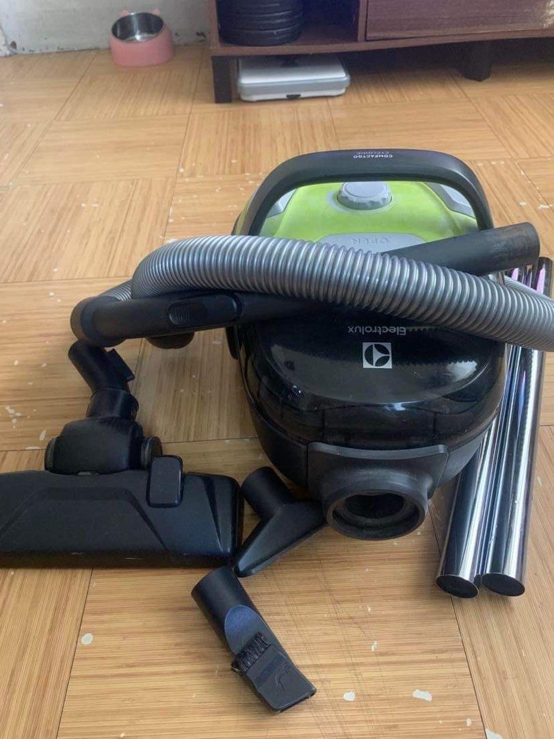 Electrolux Z1231 Canister Vacuum Cleaner on Carousell