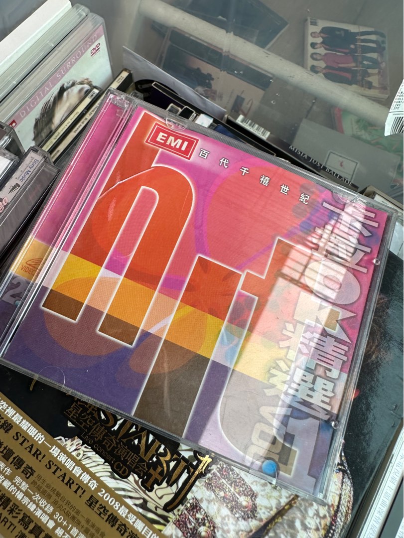 EMI 卡拉OK 精選 VCD 原裝正版, 興趣及遊戲, 音樂、樂器 & 配件, 音樂與媒體 - CD 及 DVD - Carousell