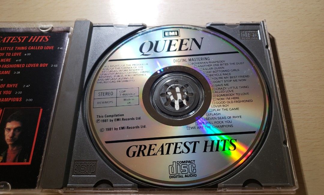EMI QUEEN GREATEST HITS CD MADE IN UK, 興趣及遊戲, 音樂、樂器 & 配件, 音樂與媒體 - CD 及 ...