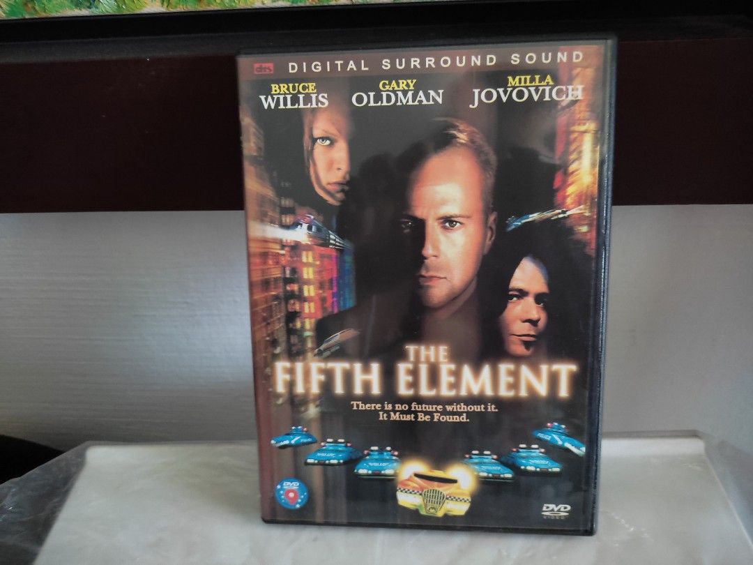 English movie dvd #3... Leon the Professional..Fifth Element..Avatar..Shaun of Dead.. Death at ...