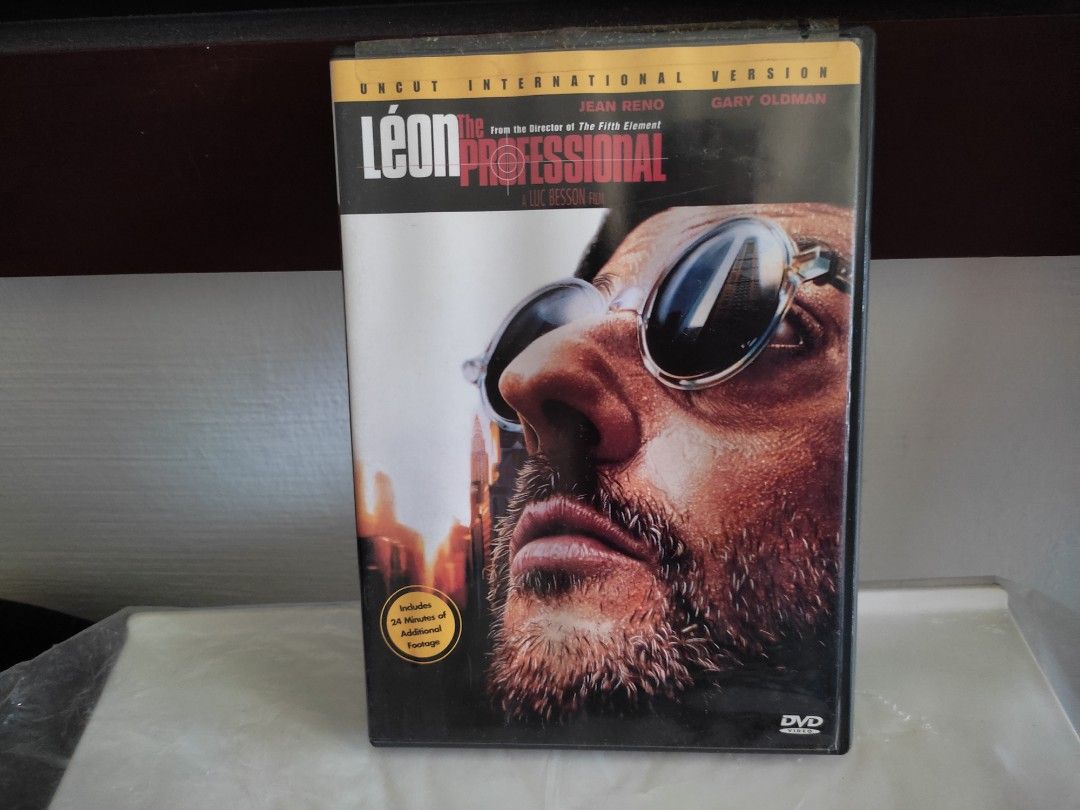 English movie dvd #3... Leon the Professional..Fifth Element..Avatar..Shaun of Dead.. Death at ...